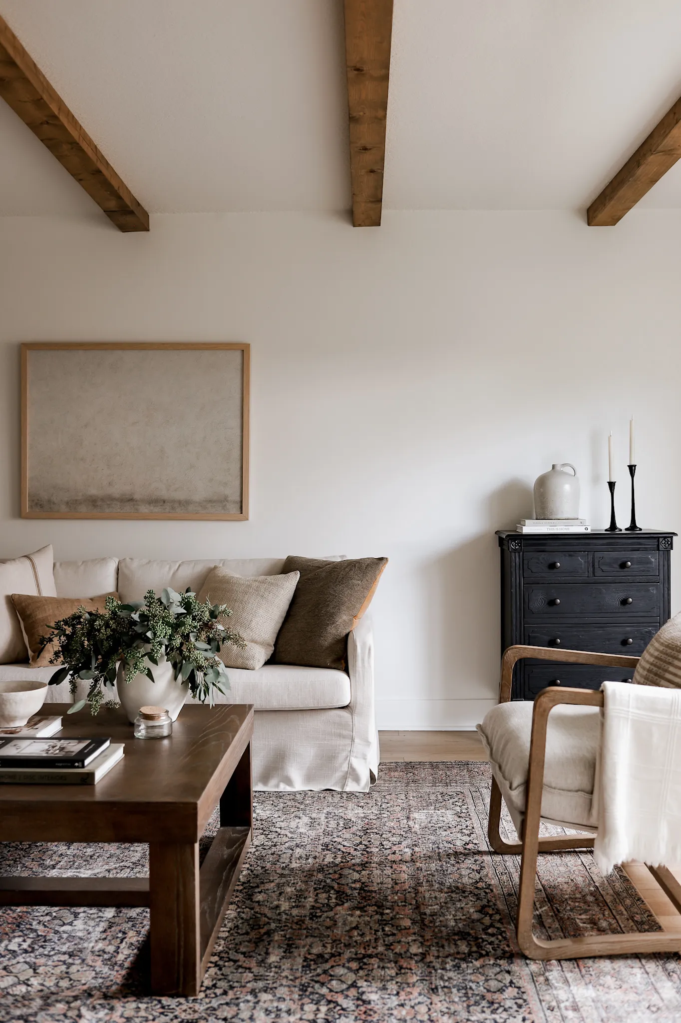 Three Reasons to Incorporate A Chest of Drawers in Your Living Room ...