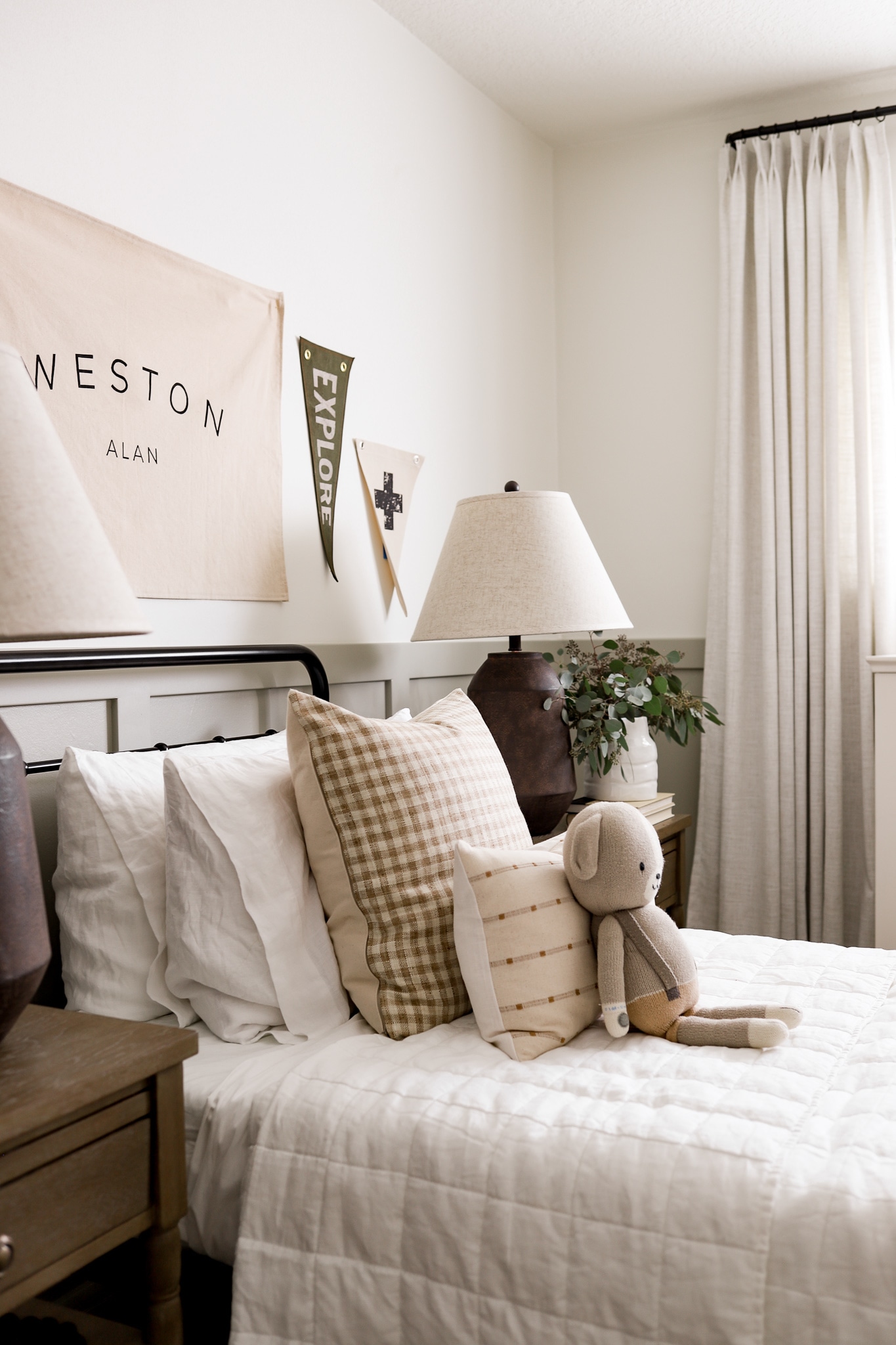 Embracing Autumn Charm: Decorating a Kids’ Room for Fall – Halfway ...