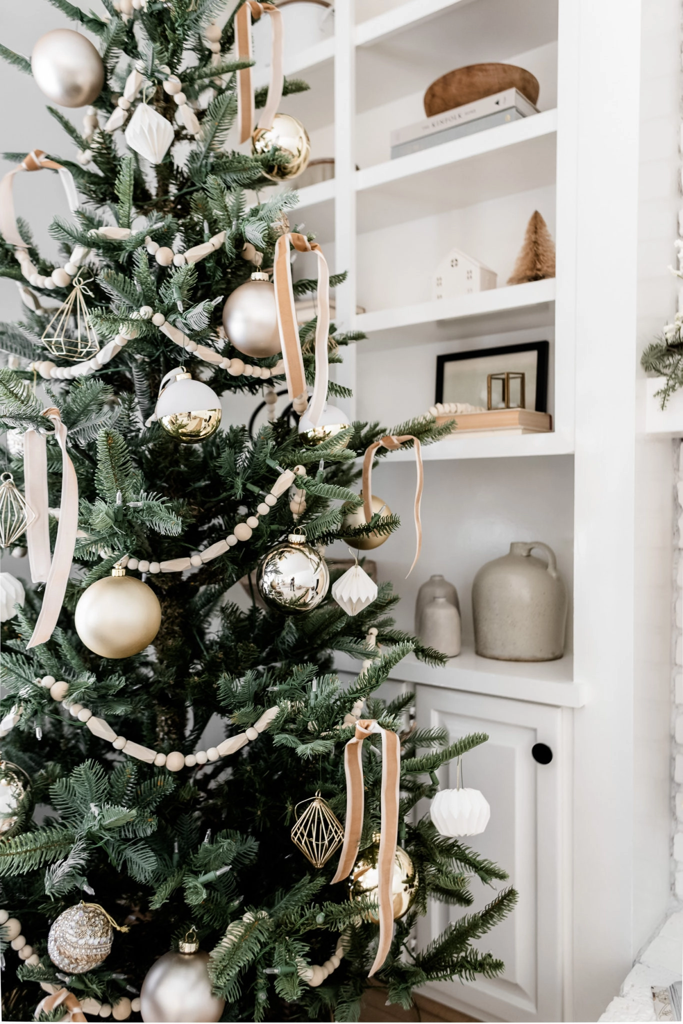 Neutral Christmas Tree Styling – Halfway Wholeistic