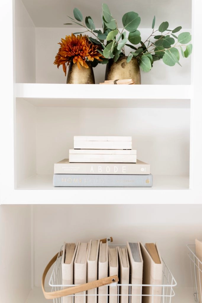5 Steps To Style Your Shelves For Fall – Halfway Wholeistic