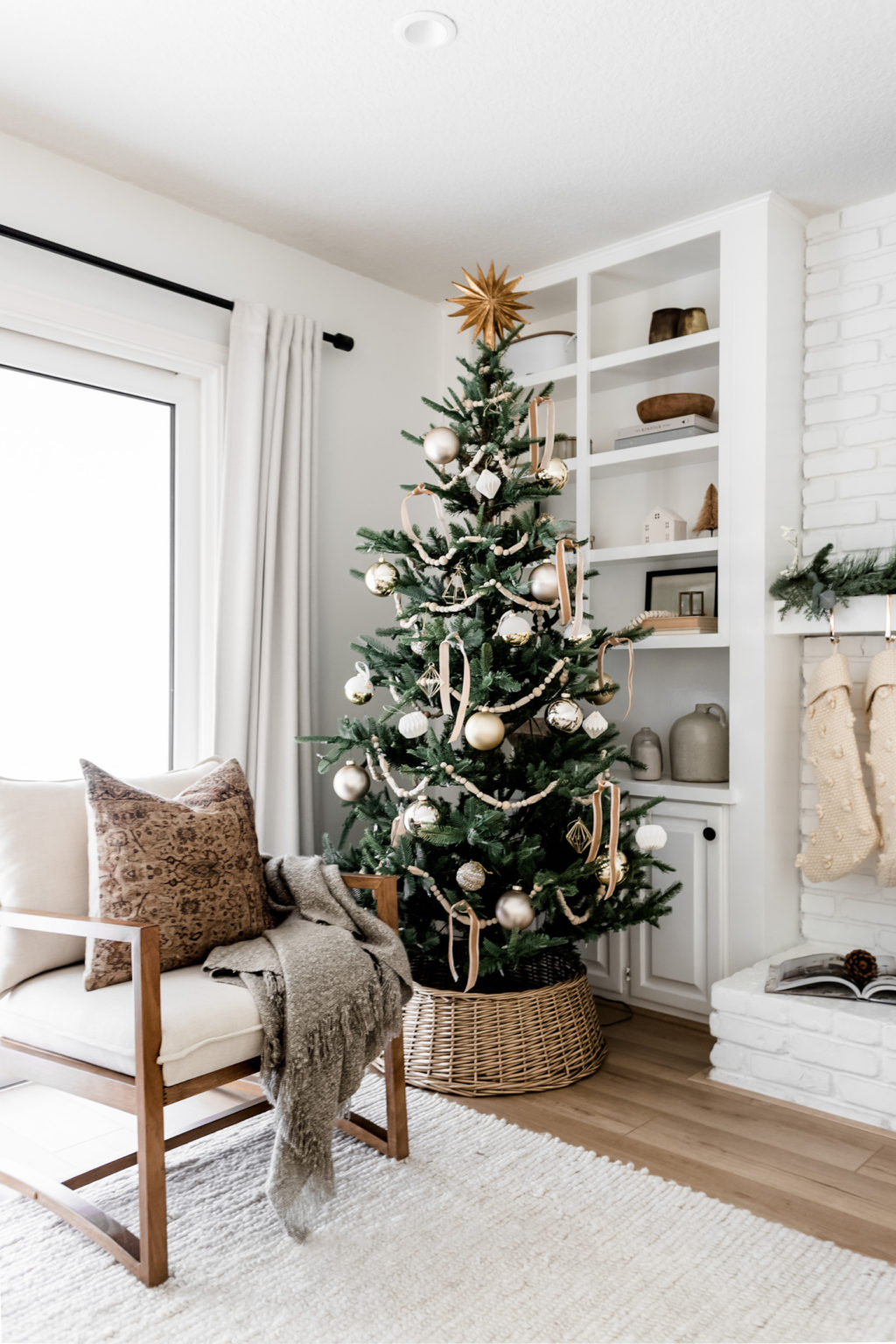 Neutral Christmas Tree Styling – Halfway Wholeistic