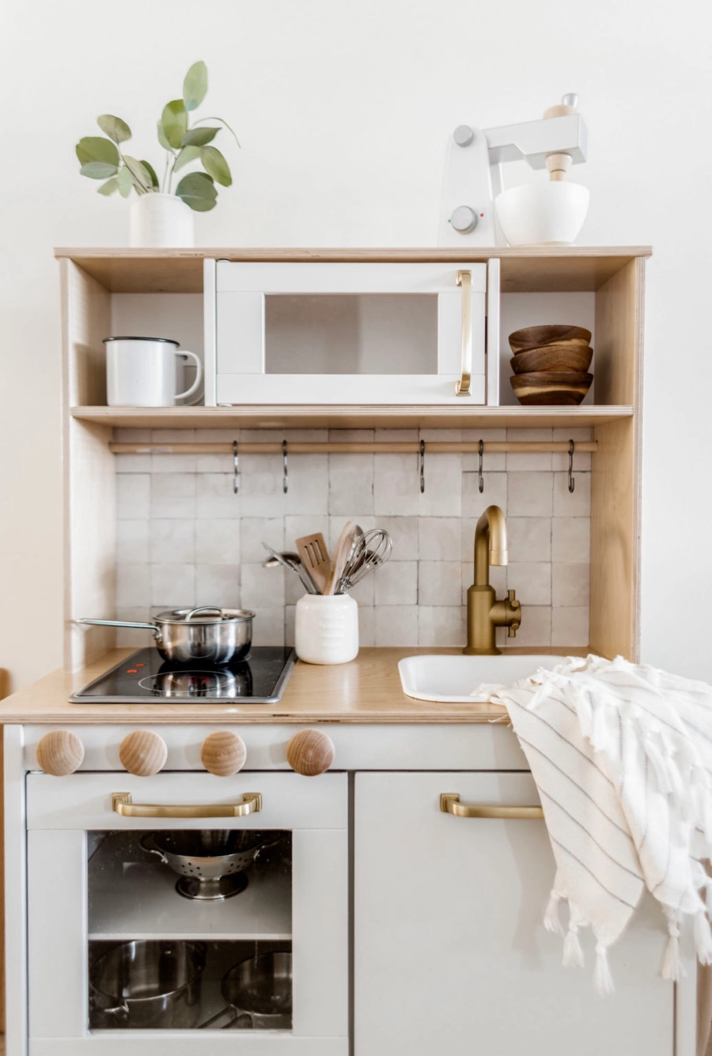 Toddler Kitchen Makeover – Halfway Wholeistic