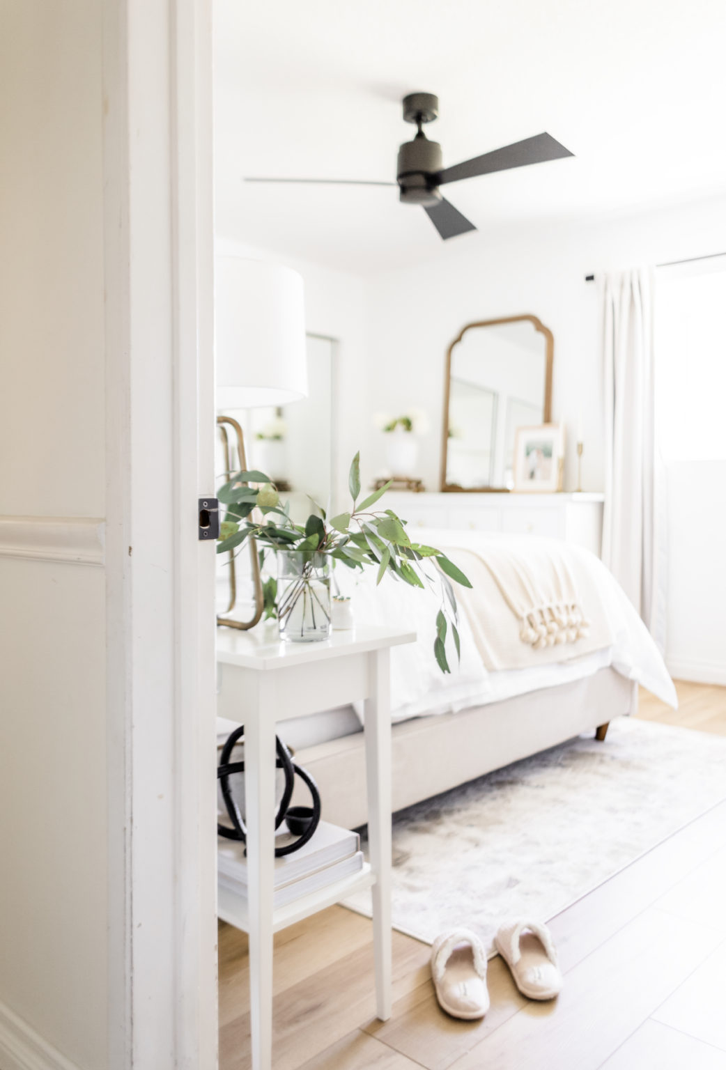 Secrets of a Styled Bed – Halfway Wholeistic