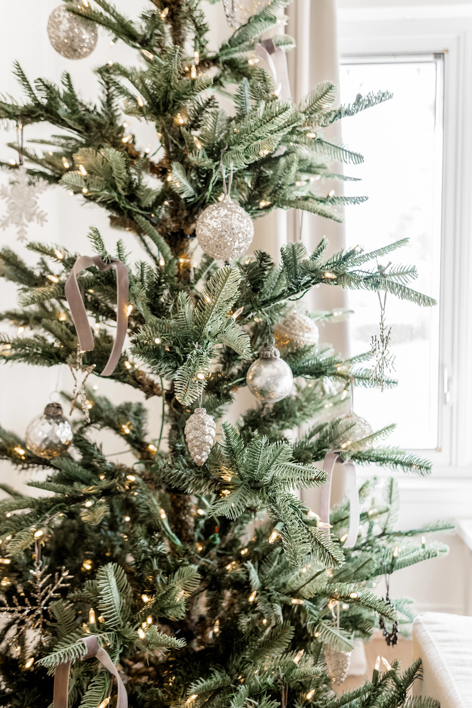 Three Tree Trimming Traditions to Try This Year – Halfway Wholeistic